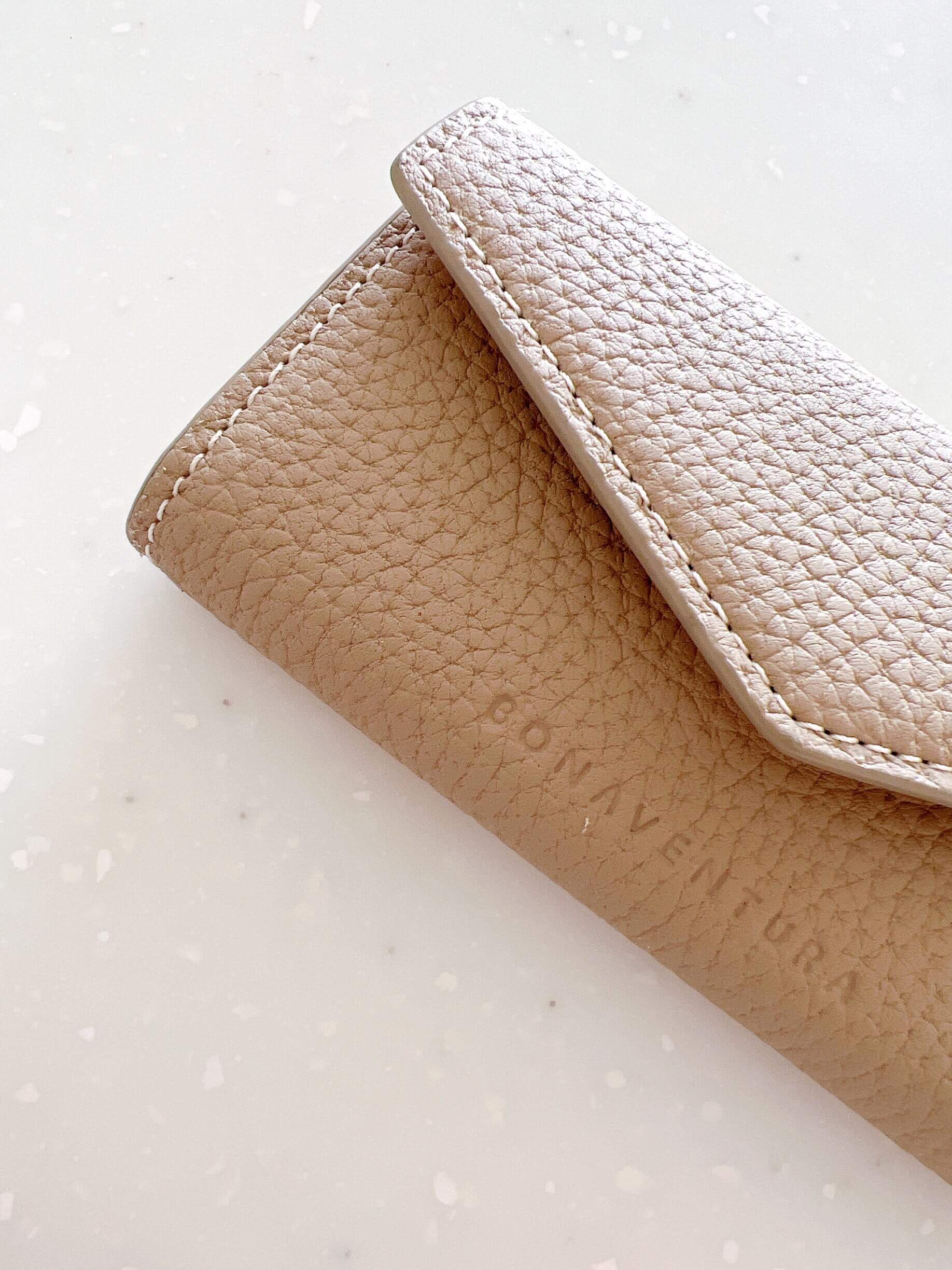 小さいバッグでも余裕！ボナベンチュラのスリムキーケース：実物レビュー・評判・口コミを紹介！ | ボナーズ